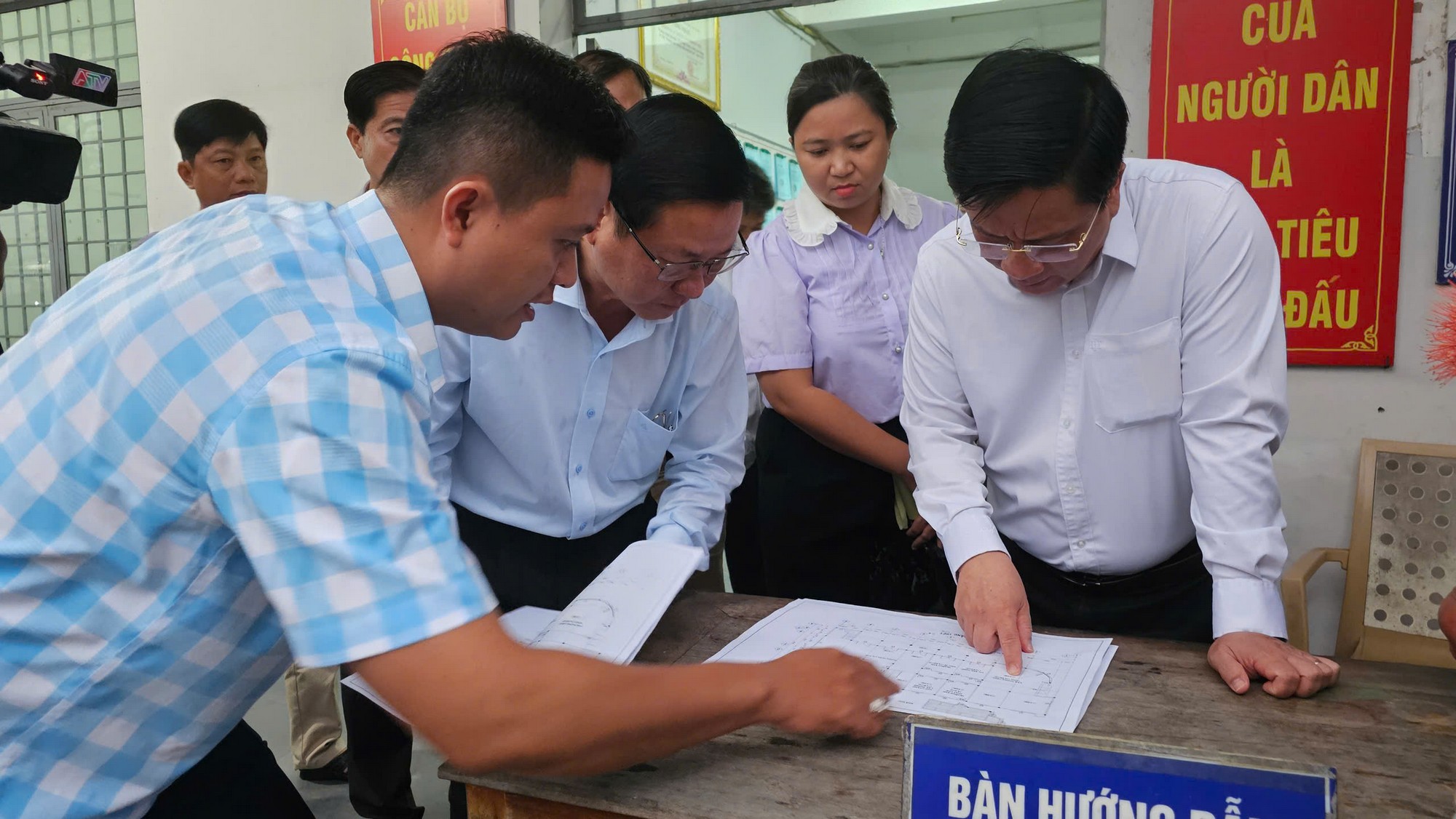 Chủ tịch UBND tỉnh làm việc với UBND thành phố Long Xuyên về công tác chuẩn bị cơ sở vật chất ...